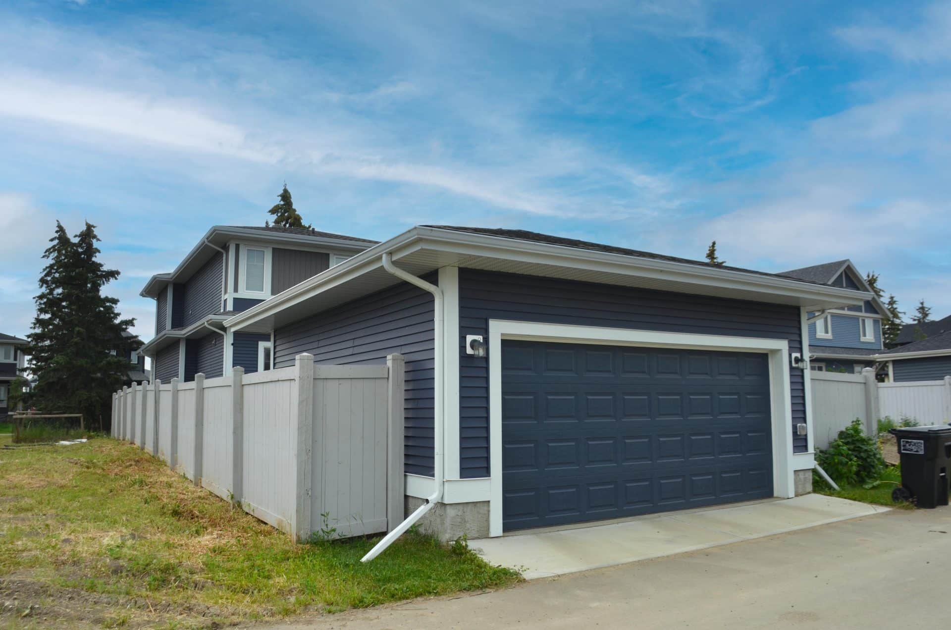 Benefits of Living in a Detached Garage Home - Village at/à Griesbach